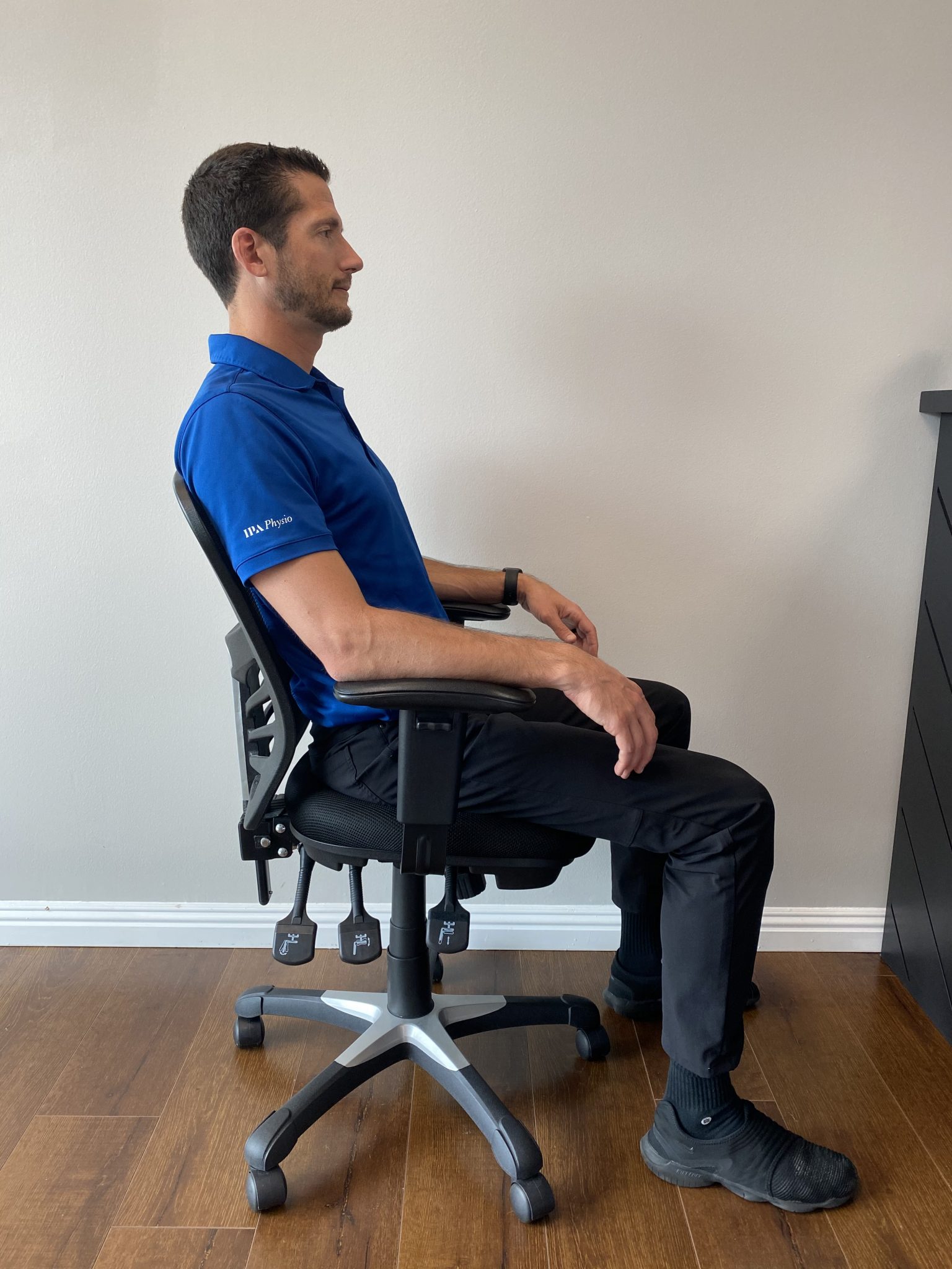 Guide to Optimal Sitting Posture - IPA Physio Posture
